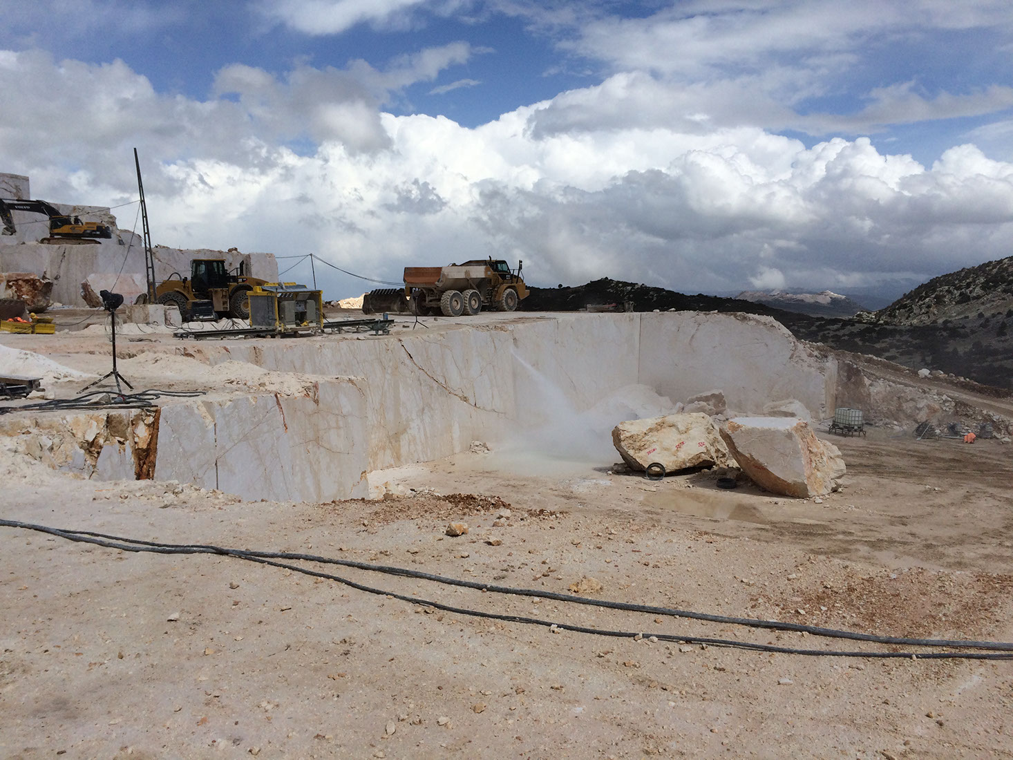 Stones World International - Mining in Turkey